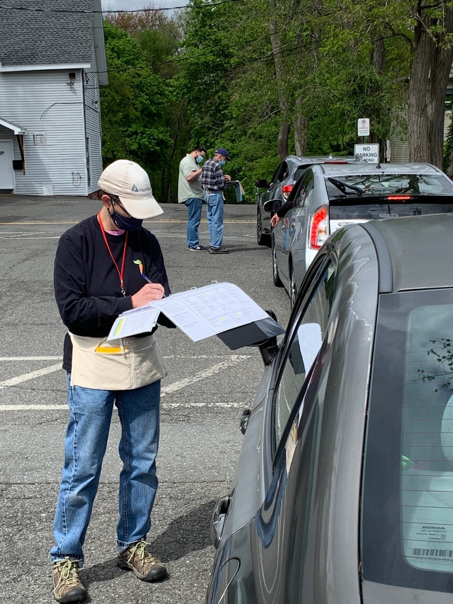 Northampton Survival Center | Become a Volunteer